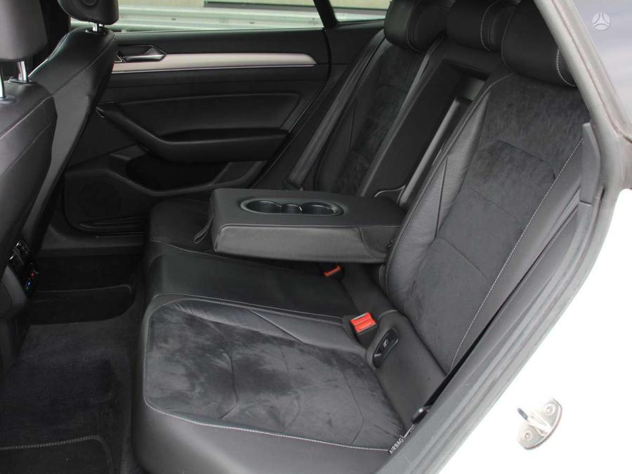 White Volkswagen Arteon 2019 in Klaipeda, with an engine capacity of 1.98 L and mileage of 138 thousand km for 18500 €, photo 11 on AUTOMOTO.COM.LV
