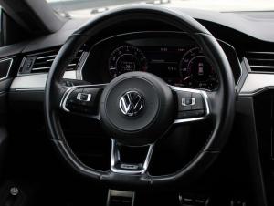 White Volkswagen Arteon 2019 in Klaipeda, with an engine capacity of 1.98 L and mileage of 138 thousand km for 18500 €, photo 12 on AUTOMOTO.COM.LV