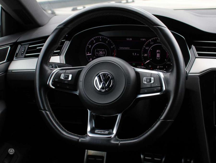 White Volkswagen Arteon 2019 in Klaipeda, with an engine capacity of 1.98 L and mileage of 138 thousand km for 18500 €, photo 12 on AUTOMOTO.COM.LV