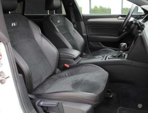 White Volkswagen Arteon 2019 in Klaipeda, with an engine capacity of 1.98 L and mileage of 138 thousand km for 18500 €, photo 16 on AUTOMOTO.COM.LV