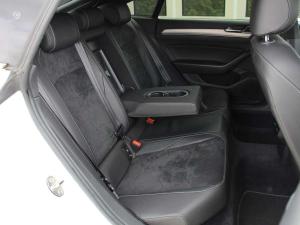 White Volkswagen Arteon 2019 in Klaipeda, with an engine capacity of 1.98 L and mileage of 138 thousand km for 18500 €, photo 17 on AUTOMOTO.COM.LV