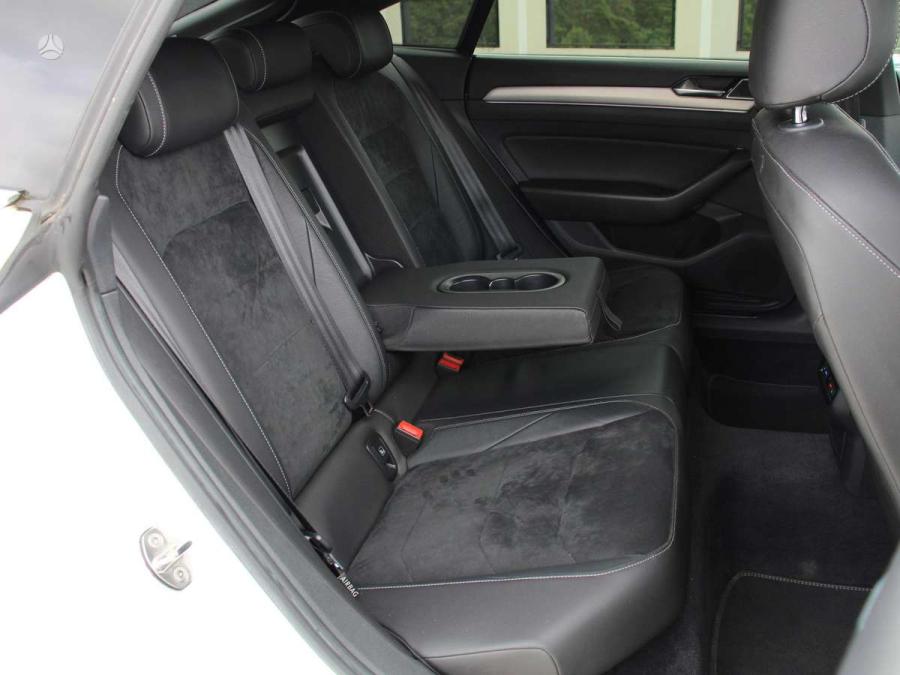 White Volkswagen Arteon 2019 in Klaipeda, with an engine capacity of 1.98 L and mileage of 138 thousand km for 18500 €, photo 17 on AUTOMOTO.COM.LV
