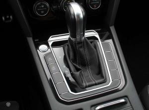 White Volkswagen Arteon 2019 in Klaipeda, with an engine capacity of 1.98 L and mileage of 138 thousand km for 18500 €, photo 19 on AUTOMOTO.COM.LV