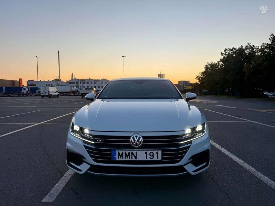 Balts Volkswagen Arteon 2019 Kauņa, ar dzinēja tilpumu 1.97 L un nobraukumu 249 tūkst. km par 17000 €, foto 1 vietnē AUTOMOTO.COM.LV