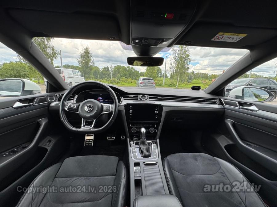White Volkswagen Arteon 2019 in Tallinn, with an engine capacity of 2.00 L and mileage of 95 thousand km for 23490 €, photo 7 on AUTOMOTO.COM.LV