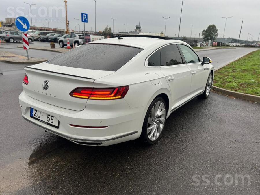 White Volkswagen Arteon 2020 in Liepaja, with an engine capacity of 2.00 L and mileage of 220 thousand km for 21500 €, photo 1 on AUTOMOTO.COM.LV