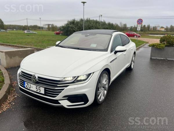 White Volkswagen Arteon 2020 in Liepaja, with an engine capacity of 2.00 L and mileage of 220 thousand km for 21500 €, photo 4 on AUTOMOTO.COM.LV