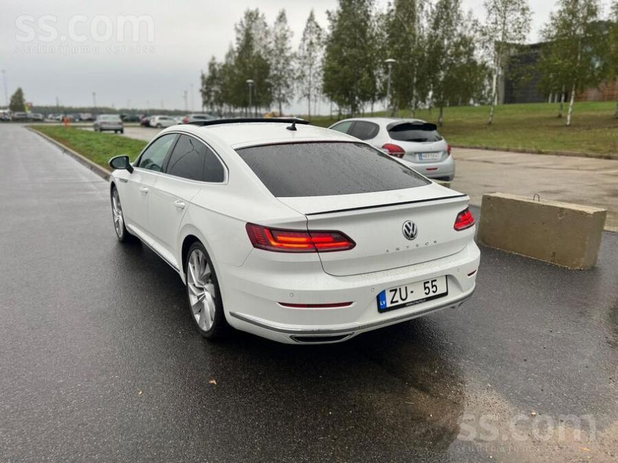 White Volkswagen Arteon 2020 in Liepaja, with an engine capacity of 2.00 L and mileage of 220 thousand km for 21500 €, photo 5 on AUTOMOTO.COM.LV
