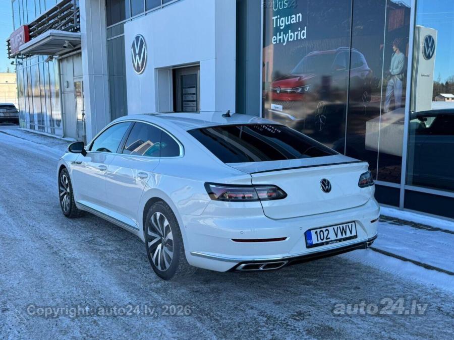 Balts Volkswagen Arteon 2021 Tallina, ar dzinēja tilpumu 2.00 L un nobraukumu 99 tūkst. km par 32900 €, foto 3 vietnē AUTOMOTO.COM.LV