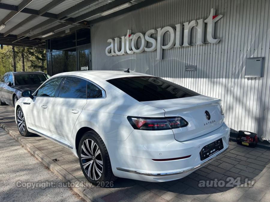 White Volkswagen Arteon 2021 in Tallinn, with an engine capacity of 2.00 L and mileage of 87 thousand km for 24990 €, photo 4 on AUTOMOTO.COM.LV