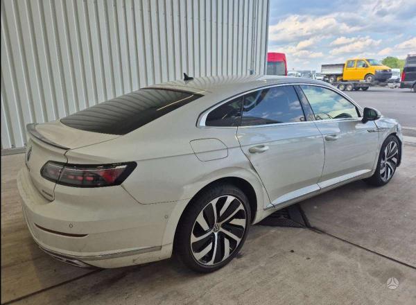 Balts Volkswagen Arteon 2021 Klaipėda, ar dzinēja tilpumu 1.40 L un nobraukumu 64 tūkst. km par 11000 €, foto 4 vietnē AUTOMOTO.COM.LV