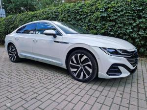Volkswagen Arteon 2021 in Vilnius on AUTOMOTO.COM.LV White Volkswagen Arteon 2021 in Vilnius, with an engine capacity of 1.40 L and mileage of 99 thousand km for 29990 €, photo 1 on AUTOMOTO.COM.LV