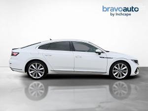 White Volkswagen Arteon 2021 in Kaunas, with an engine capacity of 2.00 L and mileage of 84 thousand km for 25972 €, photo 7 on AUTOMOTO.COM.LV