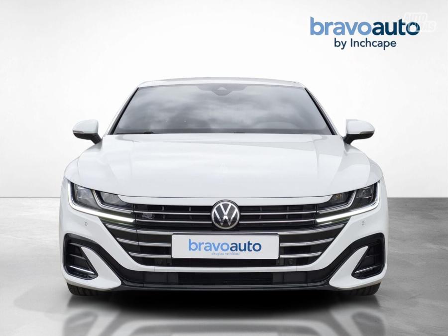 White Volkswagen Arteon 2021 in Kaunas, with an engine capacity of 2.00 L and mileage of 84 thousand km for 25972 €, photo 9 on AUTOMOTO.COM.LV