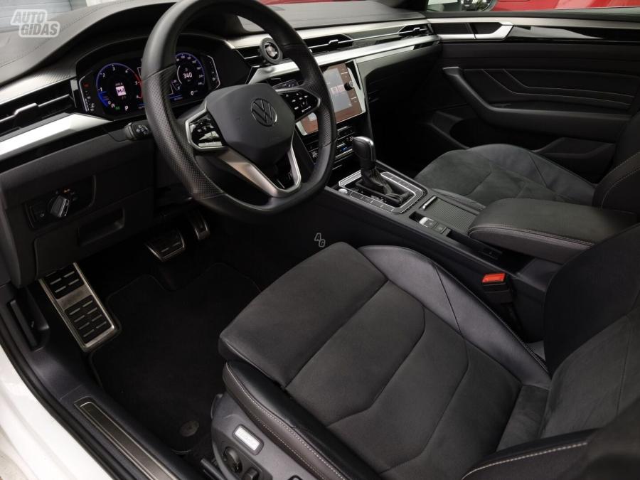White Volkswagen Arteon 2021 in Kaunas, with an engine capacity of 2.00 L and mileage of 84 thousand km for 25972 €, photo 10 on AUTOMOTO.COM.LV