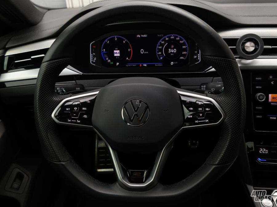 White Volkswagen Arteon 2021 in Kaunas, with an engine capacity of 2.00 L and mileage of 84 thousand km for 25972 €, photo 16 on AUTOMOTO.COM.LV
