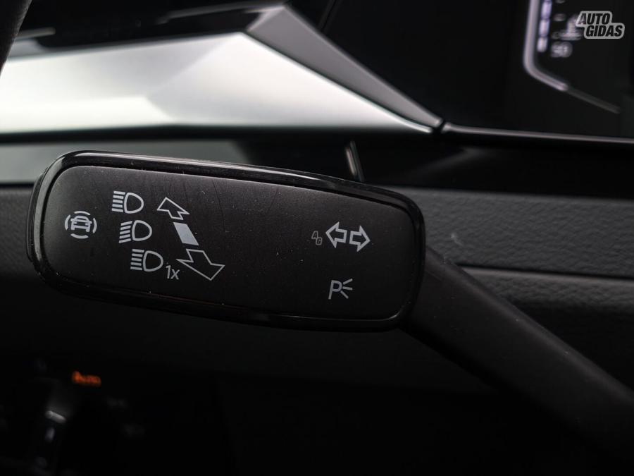 White Volkswagen Arteon 2021 in Kaunas, with an engine capacity of 2.00 L and mileage of 84 thousand km for 25972 €, photo 20 on AUTOMOTO.COM.LV