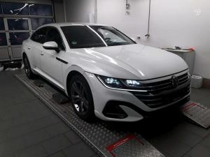 Balts Volkswagen Arteon 2022 Viļņa, ar dzinēja tilpumu 1.40 L un nobraukumu 107 tūkst. km par 26222 €, foto  vietnē AUTOMOTO.COM.LV