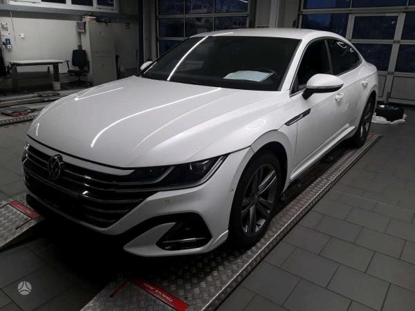 White Volkswagen Arteon 2022 in Vilnius, with an engine capacity of 1.40 L and mileage of 107 thousand km for 26222 €, photo 2 on AUTOMOTO.COM.LV