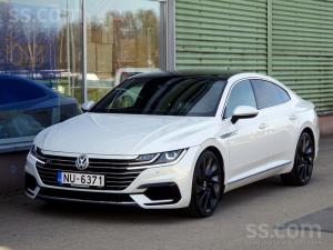Balts Volkswagen Arteon 2017 Rīga, ar dzinēja tilpumu 2.00 L un nobraukumu 107 tūkst. km par 21500 €, foto  vietnē AUTOMOTO.COM.LV