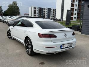 White Volkswagen Arteon 2017 in Jelgava, with an engine capacity of 2.00 L and mileage of 0 thousand km for 17750 €, photo 4 on AUTOMOTO.COM.LV