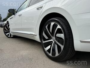 White Volkswagen Arteon 2017 in Jelgava, with an engine capacity of 2.00 L and mileage of 0 thousand km for 17750 €, photo 8 on AUTOMOTO.COM.LV