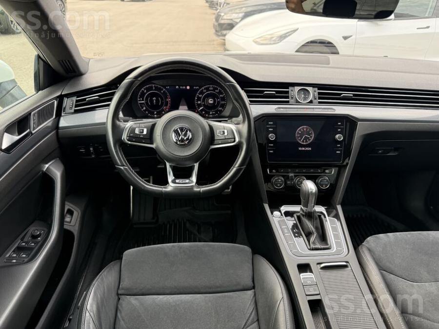 White Volkswagen Arteon 2017 in Jelgava, with an engine capacity of 2.00 L and mileage of 0 thousand km for 17750 €, photo 11 on AUTOMOTO.COM.LV