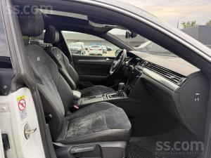 White Volkswagen Arteon 2017 in Jelgava, with an engine capacity of 2.00 L and mileage of 0 thousand km for 17750 €, photo 13 on AUTOMOTO.COM.LV