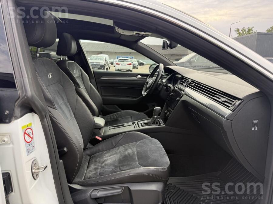 White Volkswagen Arteon 2017 in Jelgava, with an engine capacity of 2.00 L and mileage of 0 thousand km for 17750 €, photo 13 on AUTOMOTO.COM.LV