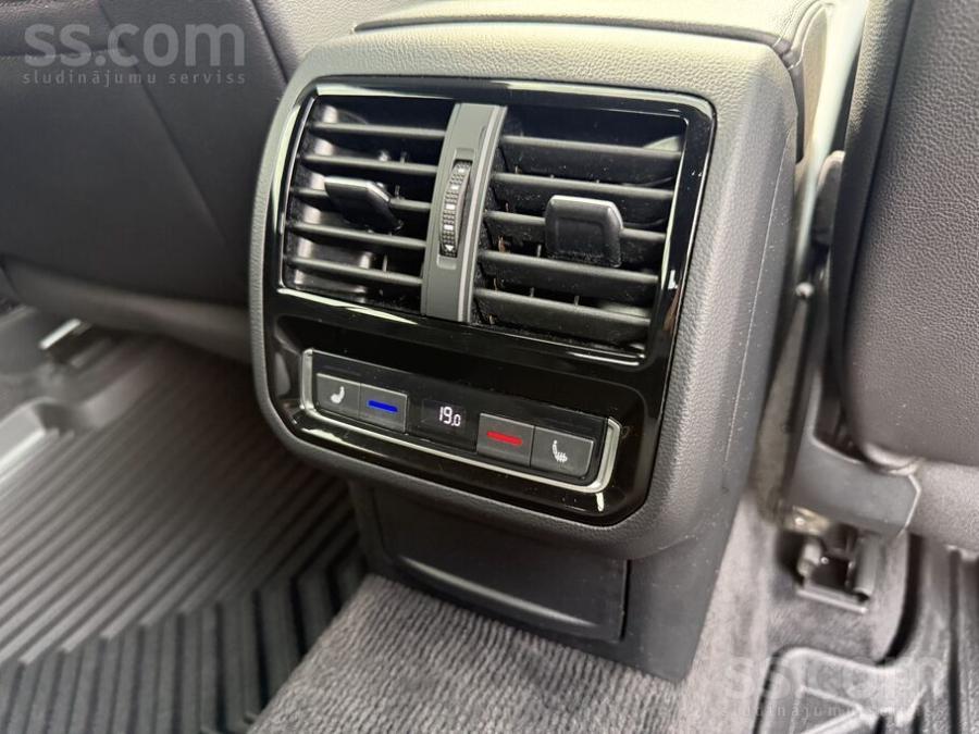 White Volkswagen Arteon 2017 in Jelgava, with an engine capacity of 2.00 L and mileage of 0 thousand km for 17750 €, photo 15 on AUTOMOTO.COM.LV