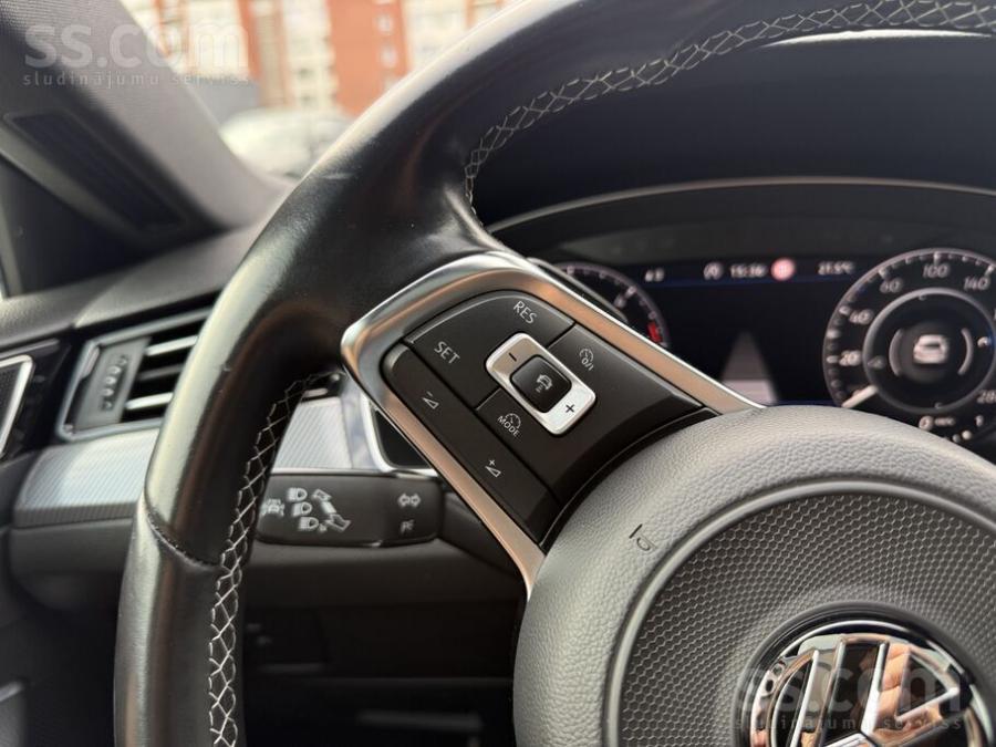 White Volkswagen Arteon 2017 in Jelgava, with an engine capacity of 2.00 L and mileage of 0 thousand km for 17750 €, photo 21 on AUTOMOTO.COM.LV
