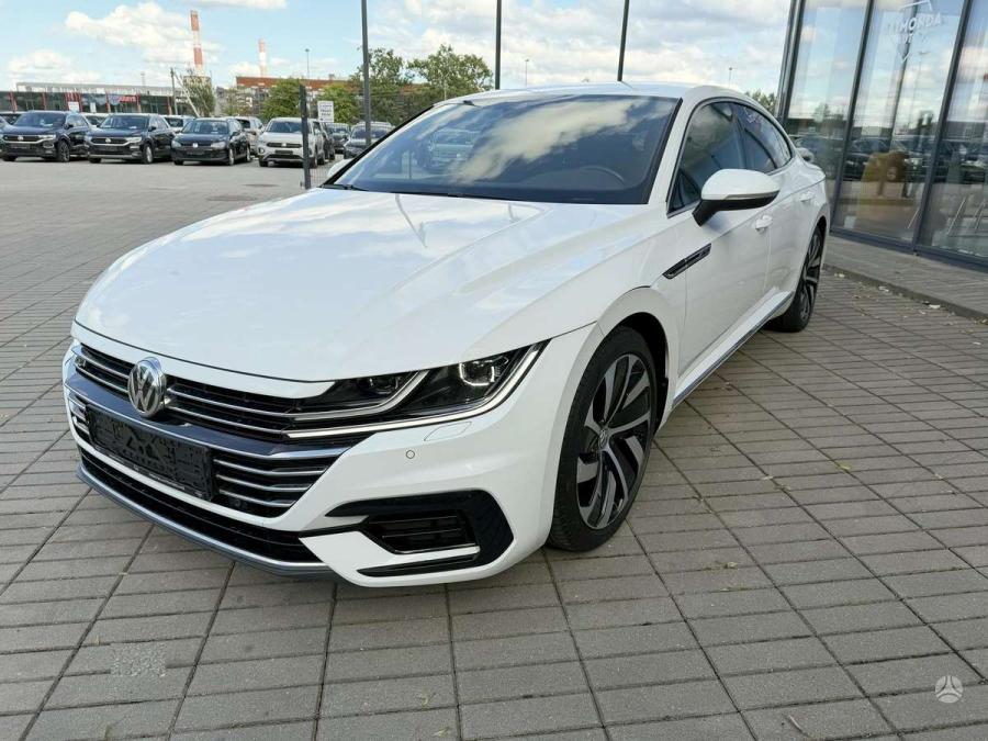 Balts Volkswagen Arteon 2018 Kauņa, ar dzinēja tilpumu 1.50 L un nobraukumu 210 tūkst. km par 15900 €, foto 1 vietnē AUTOMOTO.COM.LV