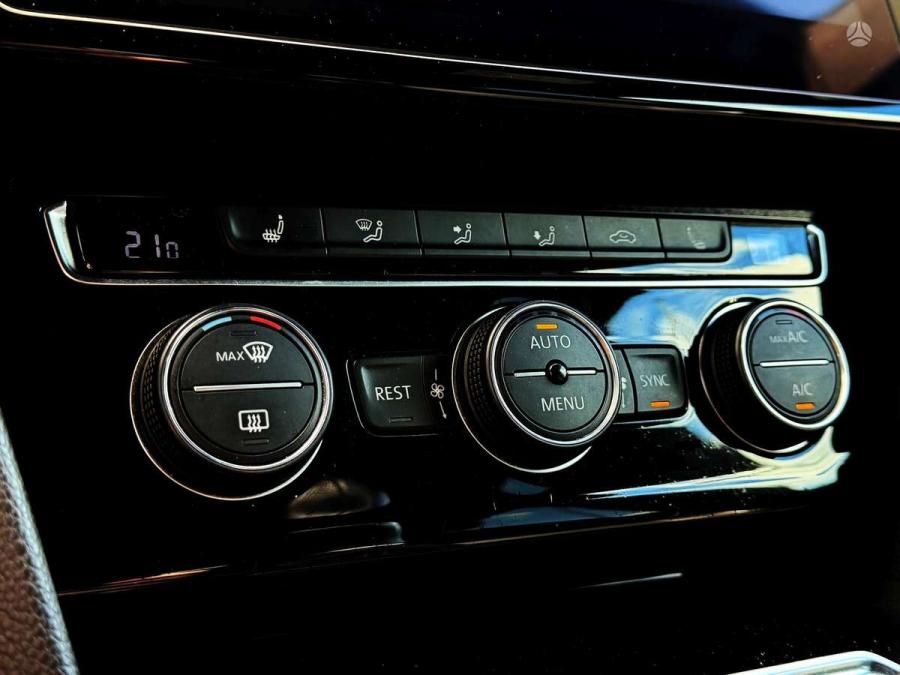 Balts Volkswagen Arteon 2018 Kauņa, ar dzinēja tilpumu 1.50 L un nobraukumu 210 tūkst. km par 15900 €, foto 12 vietnē AUTOMOTO.COM.LV