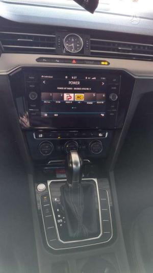 White Volkswagen Arteon 2018 in Jonava, with an engine capacity of 2.00 L and mileage of 232 thousand km for 18899 €, photo 7 on AUTOMOTO.COM.LV