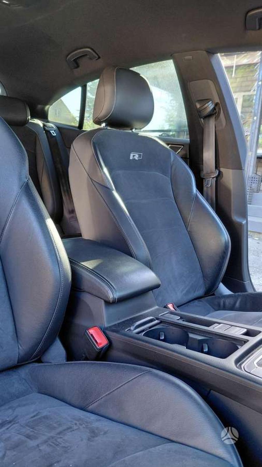 White Volkswagen Arteon 2018 in Jonava, with an engine capacity of 2.00 L and mileage of 232 thousand km for 18899 €, photo 8 on AUTOMOTO.COM.LV