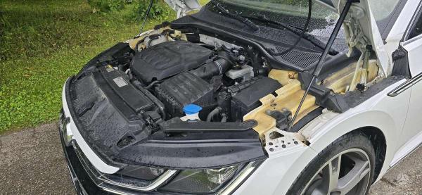White Volkswagen Arteon 2018 in Vilnius, with an engine capacity of 1.98 L and mileage of 134 thousand km for 25000 €, photo 11 on AUTOMOTO.COM.LV