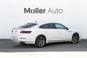 White Volkswagen Arteon 2019 in Riga, with an engine capacity of 2.00 L and mileage of 123 thousand km for 29990 €, photo 4 on AUTOMOTO.COM.LV