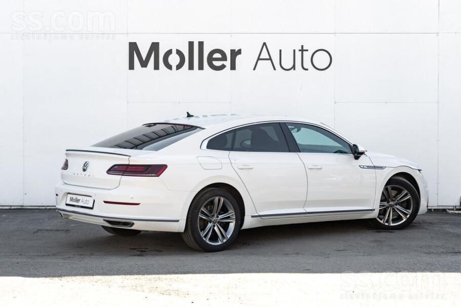 White Volkswagen Arteon 2019 in Riga, with an engine capacity of 2.00 L and mileage of 123 thousand km for 29990 €, photo 4 on AUTOMOTO.COM.LV