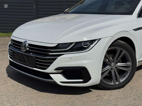 White Volkswagen Arteon 2019 in Jonava, with an engine capacity of 1.97 L and mileage of 226 thousand km for 17500 €, photo 5 on AUTOMOTO.COM.LV