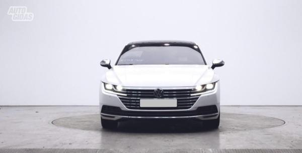 White Volkswagen Arteon 2019 in Aukstieji Rusokai, with an engine capacity of 2.00 L and mileage of 147 thousand km for 15900 €, photo 1 on AUTOMOTO.COM.LV
