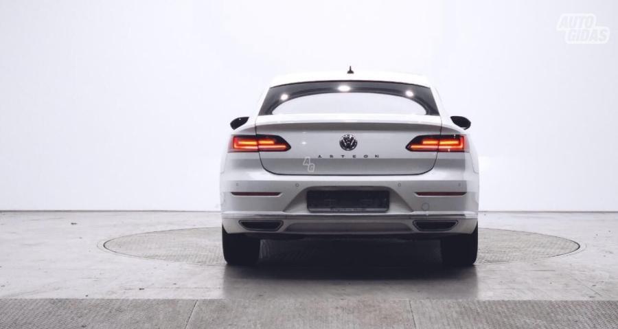 White Volkswagen Arteon 2019 in Aukstieji Rusokai, with an engine capacity of 2.00 L and mileage of 147 thousand km for 15900 €, photo 5 on AUTOMOTO.COM.LV