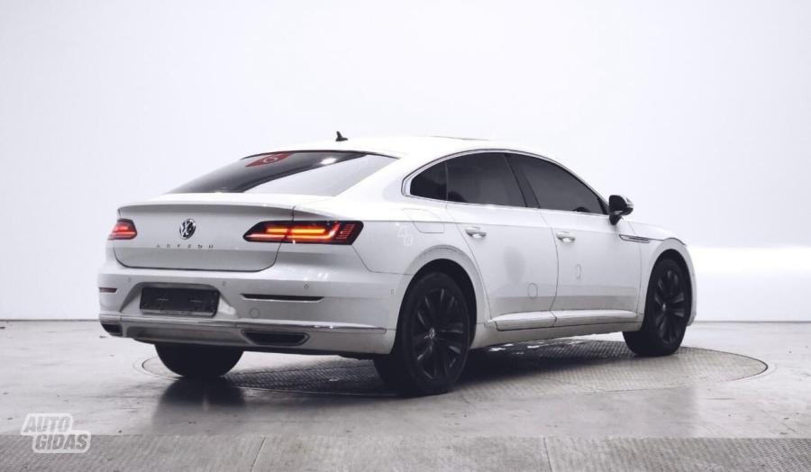 White Volkswagen Arteon 2019 in Aukstieji Rusokai, with an engine capacity of 2.00 L and mileage of 147 thousand km for 15900 €, photo 7 on AUTOMOTO.COM.LV