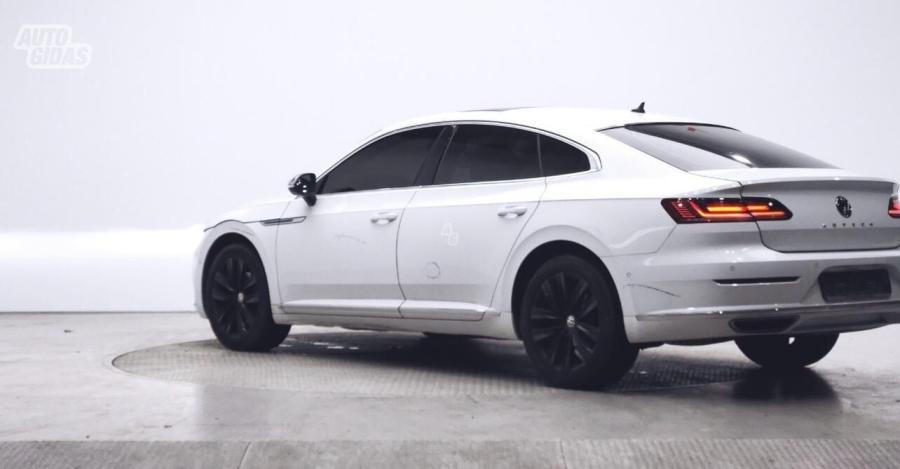 White Volkswagen Arteon 2019 in Aukstieji Rusokai, with an engine capacity of 2.00 L and mileage of 147 thousand km for 15900 €, photo 8 on AUTOMOTO.COM.LV