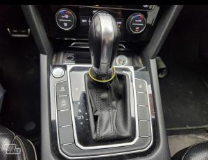 White Volkswagen Arteon 2019 in Aukstieji Rusokai, with an engine capacity of 2.00 L and mileage of 147 thousand km for 15900 €, photo 15 on AUTOMOTO.COM.LV