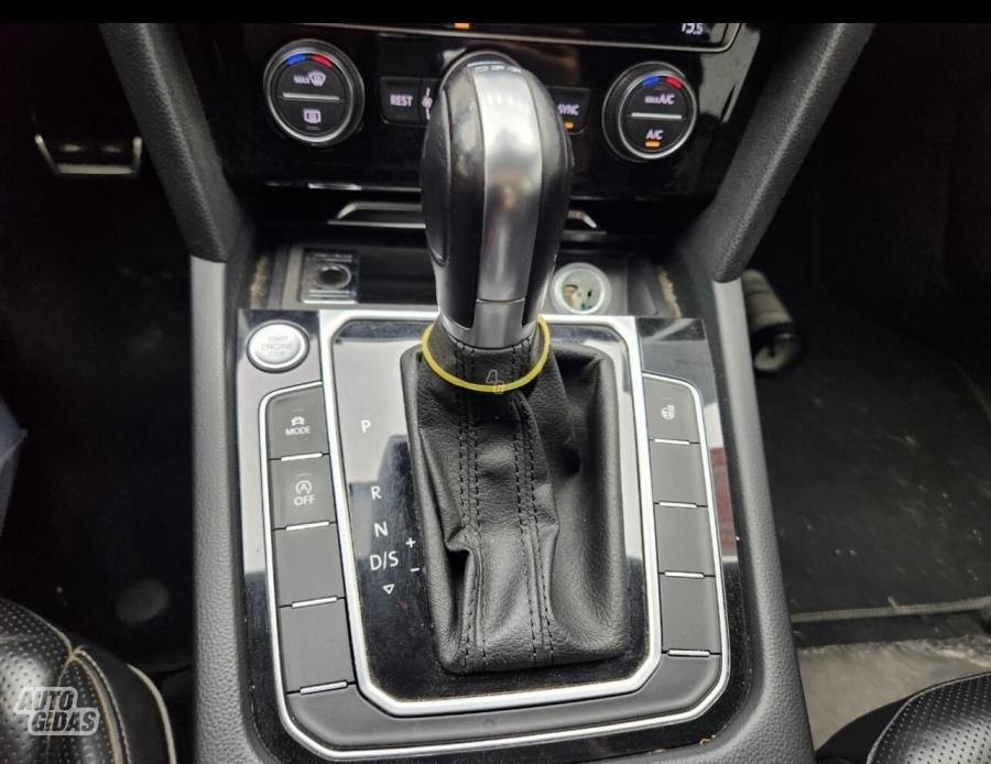 White Volkswagen Arteon 2019 in Aukstieji Rusokai, with an engine capacity of 2.00 L and mileage of 147 thousand km for 15900 €, photo 15 on AUTOMOTO.COM.LV