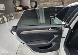White Volkswagen Arteon 2019 in Aukstieji Rusokai, with an engine capacity of 2.00 L and mileage of 147 thousand km for 15900 €, photo 17 on AUTOMOTO.COM.LV