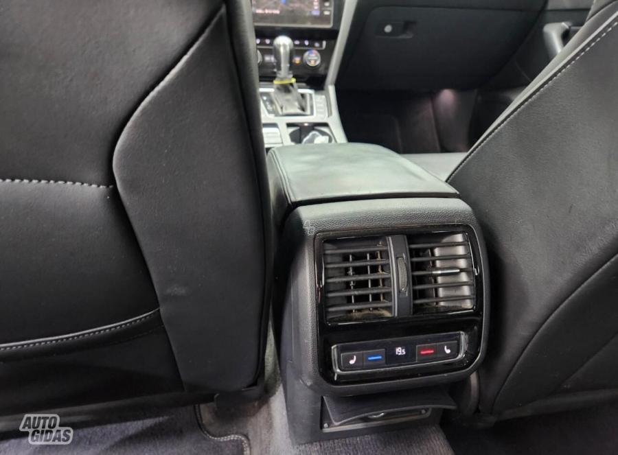 White Volkswagen Arteon 2019 in Aukstieji Rusokai, with an engine capacity of 2.00 L and mileage of 147 thousand km for 15900 €, photo 19 on AUTOMOTO.COM.LV