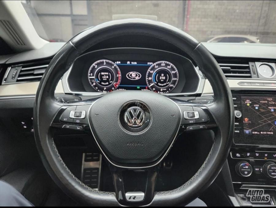 White Volkswagen Arteon 2019 in Aukstieji Rusokai, with an engine capacity of 2.00 L and mileage of 147 thousand km for 15900 €, photo 21 on AUTOMOTO.COM.LV