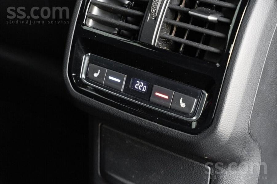 Balts Volkswagen Arteon 2020 Rīga, ar dzinēja tilpumu 2.00 L un nobraukumu 84 tūkst. km par 22850 €, foto 26 vietnē AUTOMOTO.COM.LV