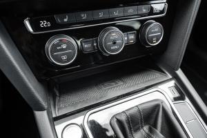 Balts Volkswagen Arteon 2020 Mārupe, ar dzinēja tilpumu 2.00 L un nobraukumu 84 tūkst. km par 22850 €, foto 23 vietnē AUTOMOTO.COM.LV